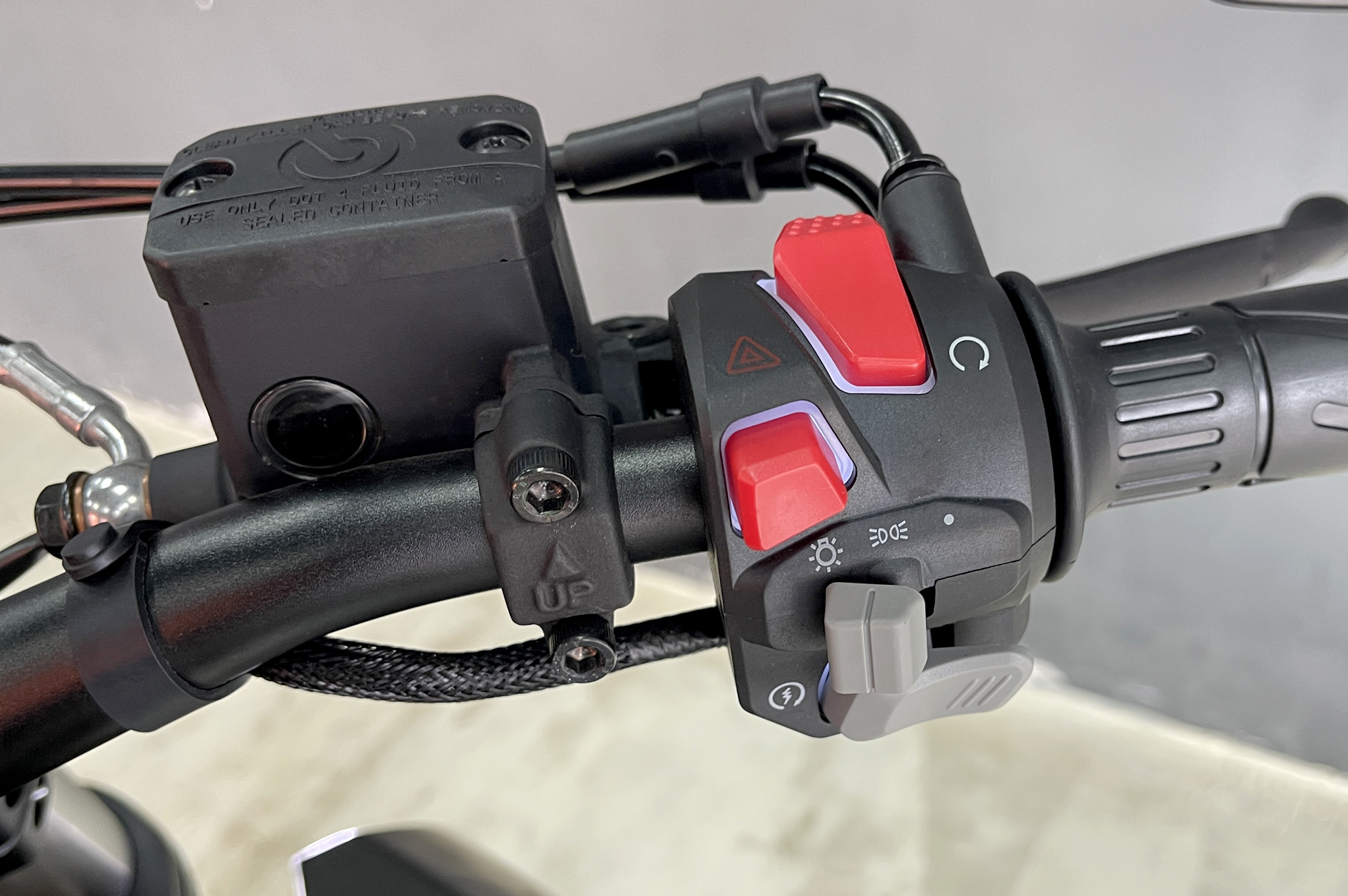 Benda FLC 700, Phấn Phối Chính Hãng, Giá 250 Triệu, Trang Bị Linh Kiện ...