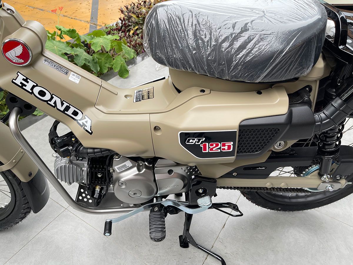 Honda CT125 2022 bảng màu xám lịch lãm